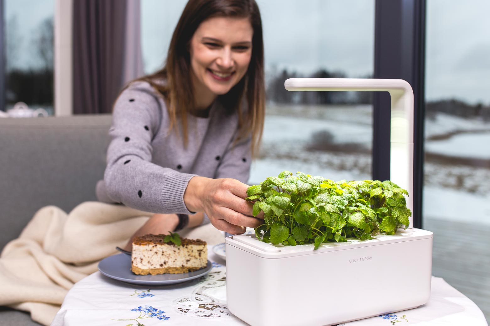 The Ultimate Smart Indoor Garden | Click & Grow